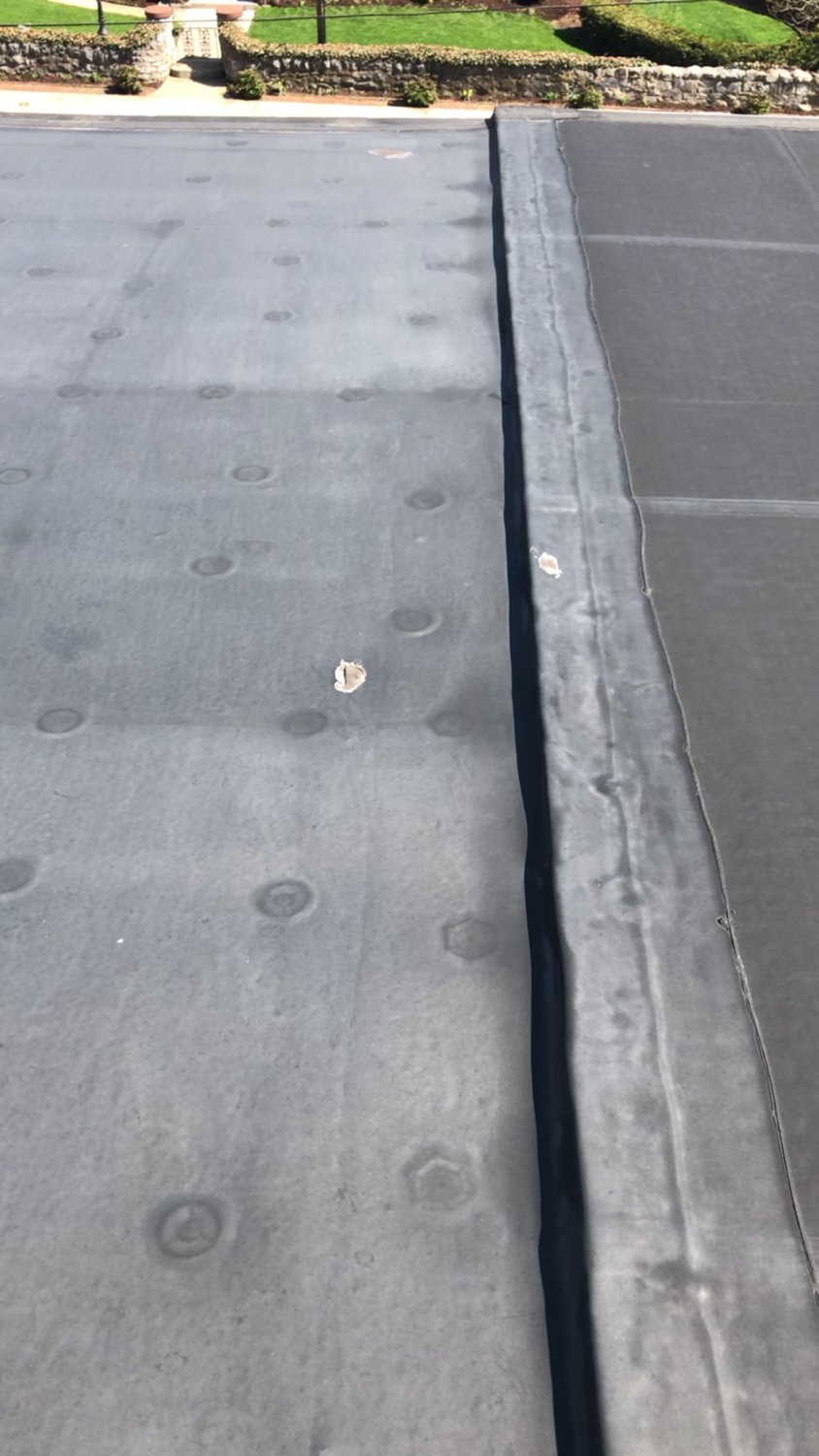 Rubber roof defects - Precise Inspecting